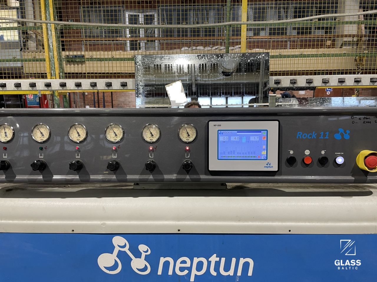 NEPTUN ROCK 11 - vertikale glaskantenschleifmaschine, 11 spindeln